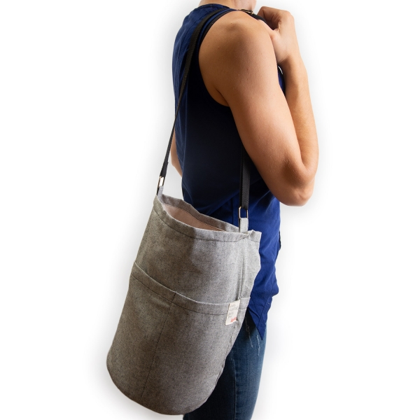 Katia project bag with pockets and adjustable strap - Accessories | Katia.com