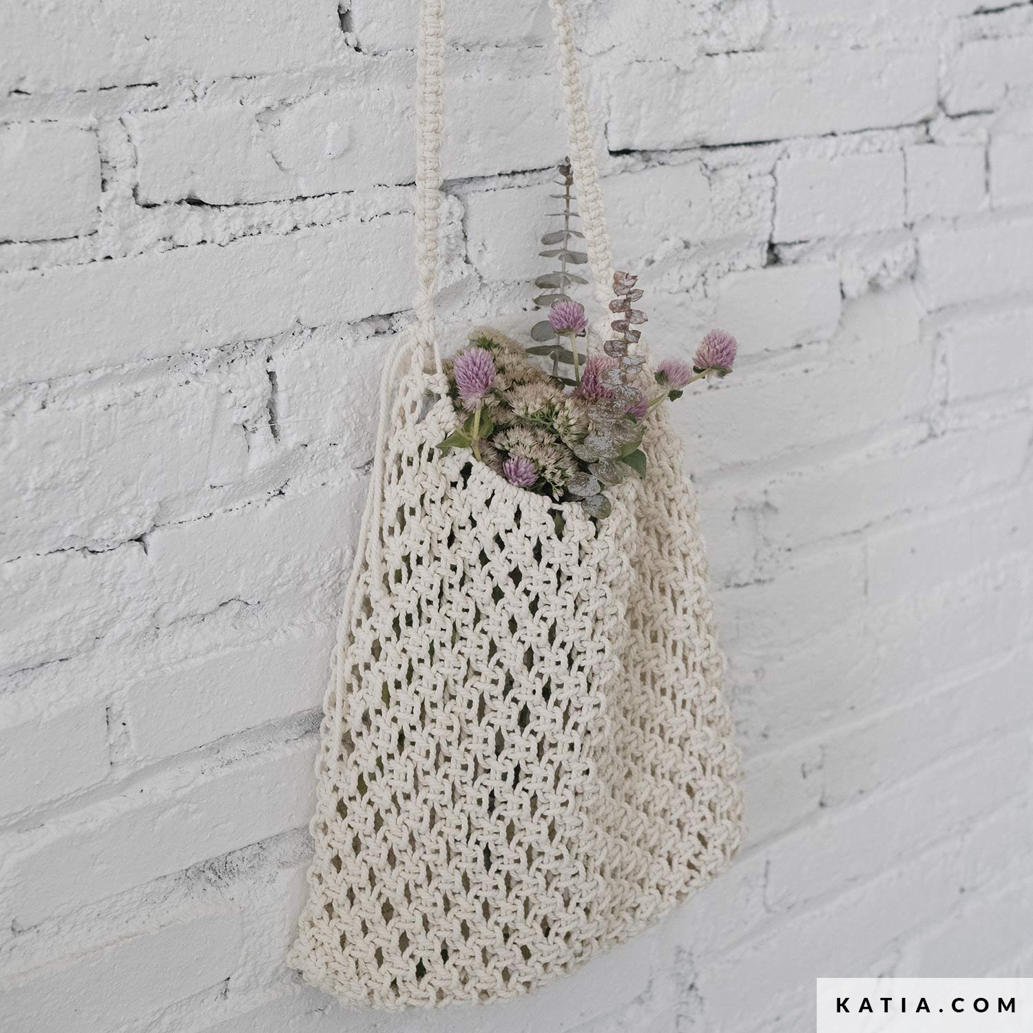Shopping Love macramé mesh bag kit by @knittingtheskyline - kit | Katia.com