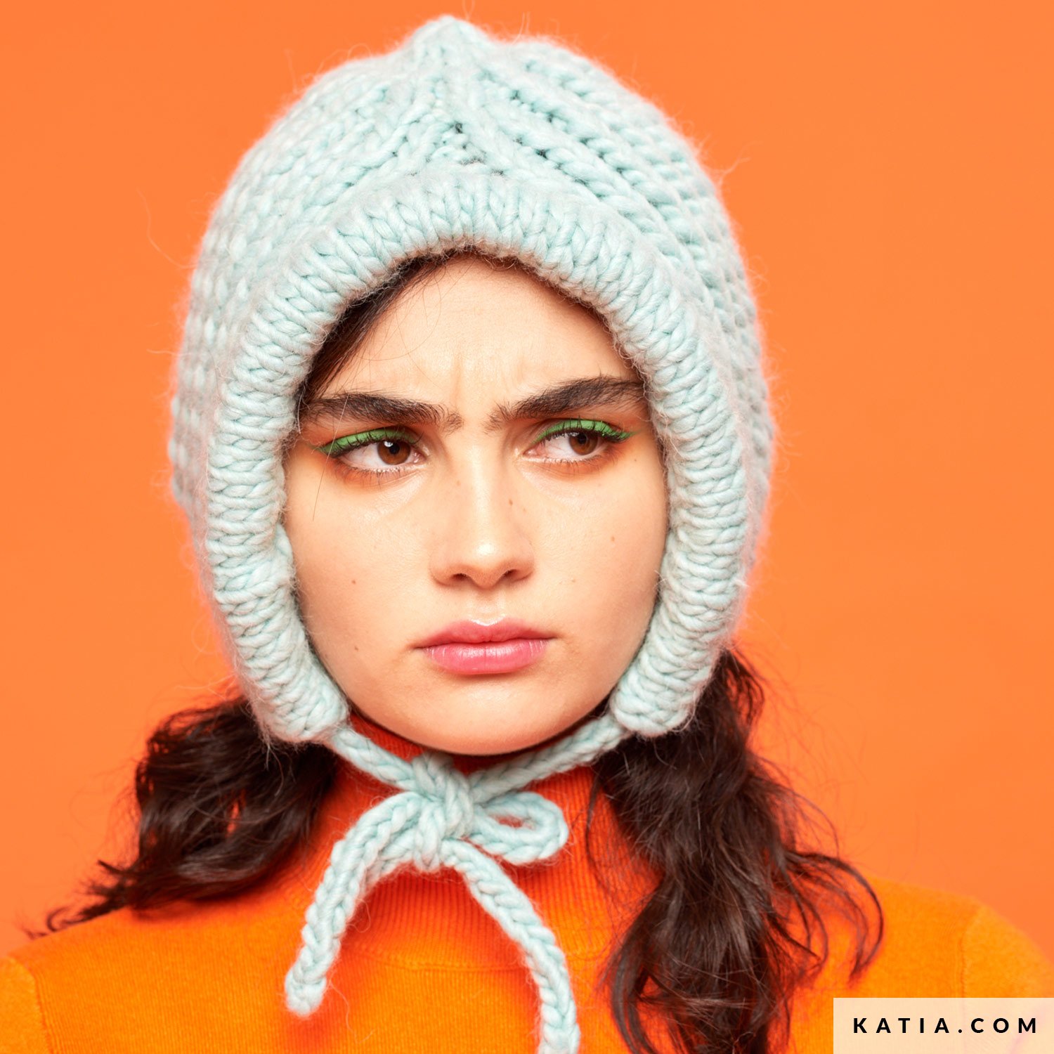 Kit Wow! Gorro capota de mujer a dos agujas Yolo - kit | Katia.com