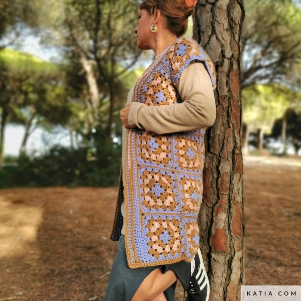 Instagranny Pack: Easy granny squares vest by Oh Mami! - kit | Katia.com