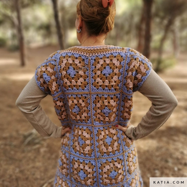 Instagranny Pack: Easy granny squares vest by Oh Mami! - kit | Katia.com