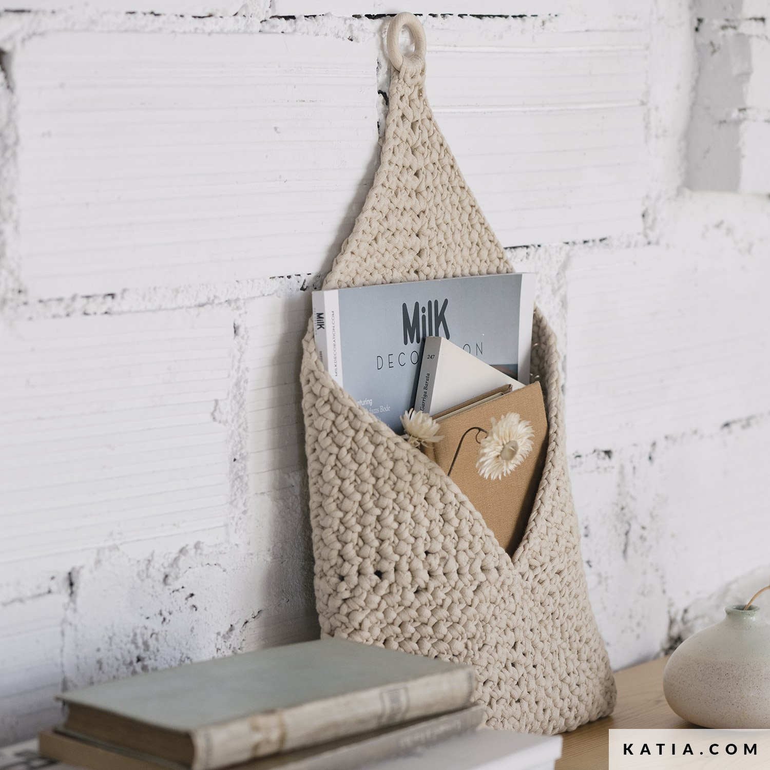 Arezzo magazine rack crochet kit by ByKaterina - kit | Katia.com