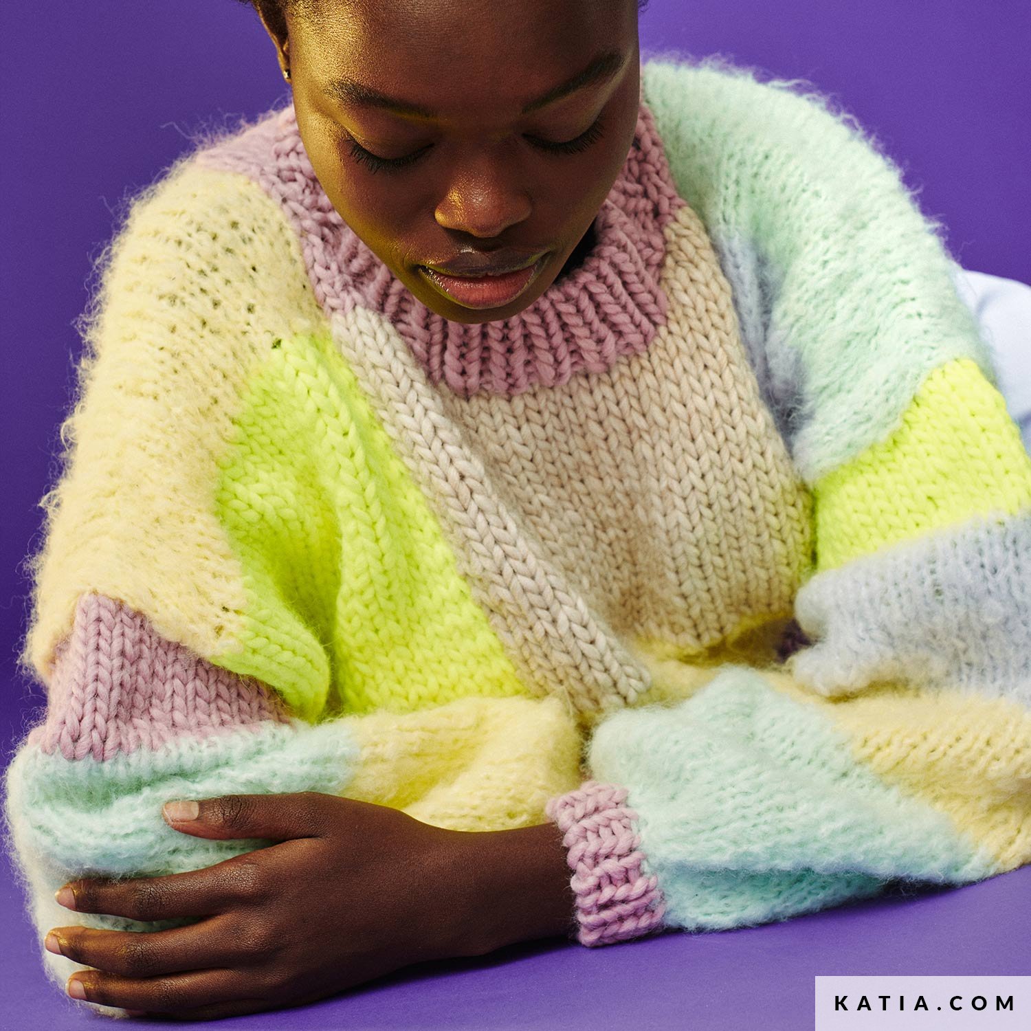 Kit WOW! Pull court à blocs de couleurs Billie - kit | Katia.com