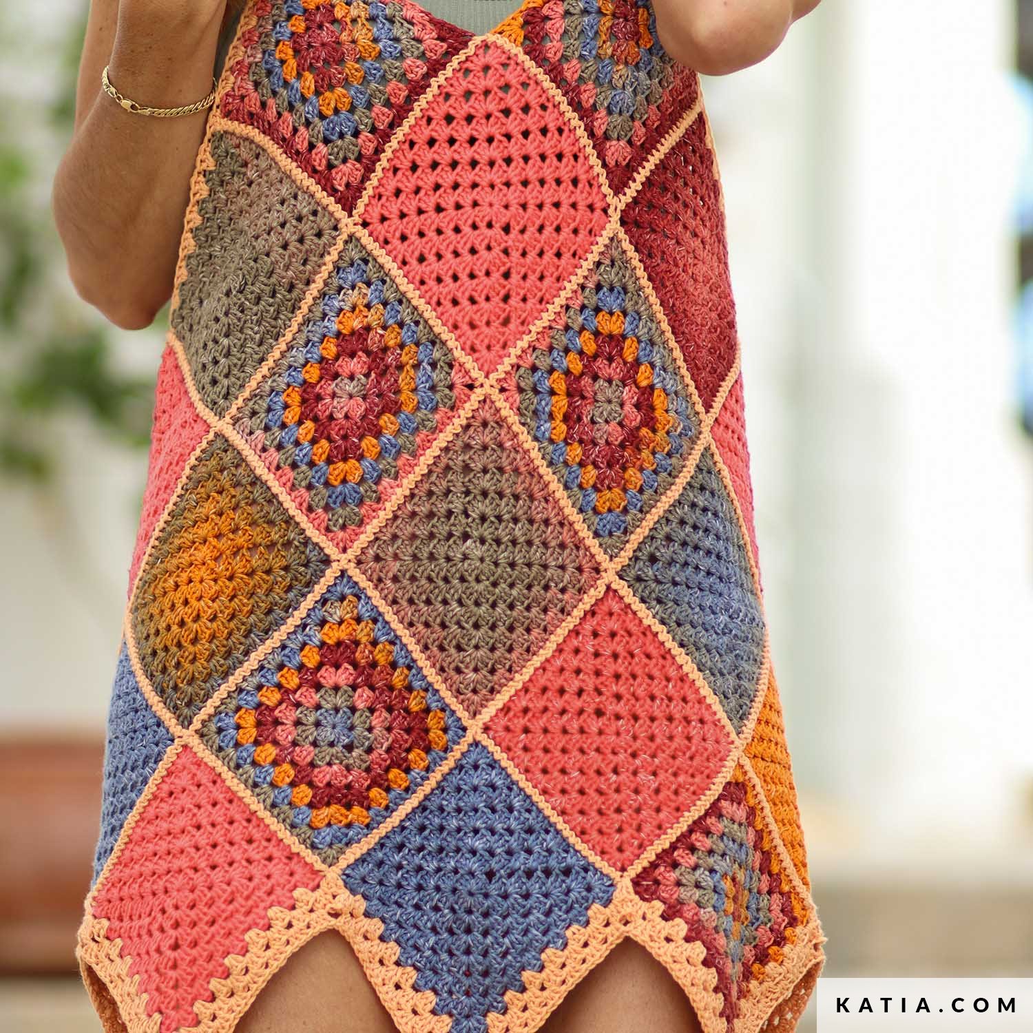 Fair Cotton Granny Pack · Saona Dress by Santa Pazienzia - kit | Katia.com