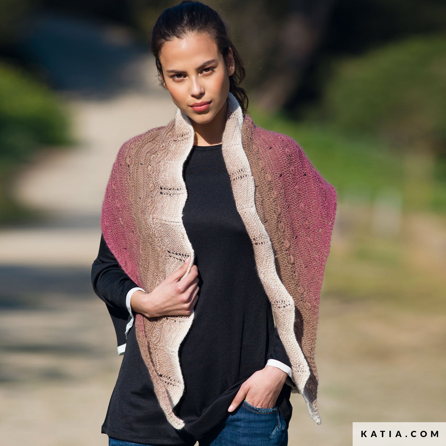 Shawl - Woman - Autumn / Winter - models & patterns | Katia.com