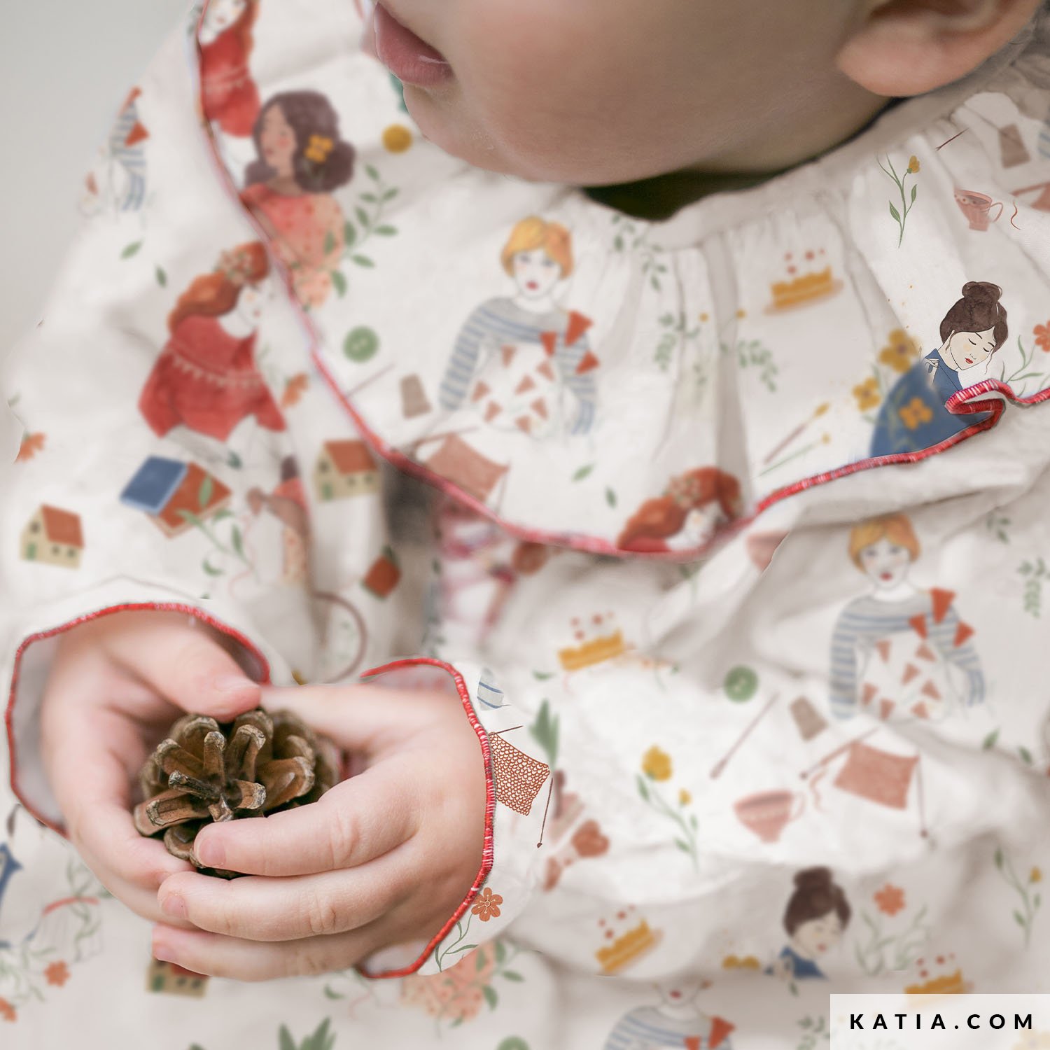 Baby blouse sewing pattern by Carole Quintens | Katia.com