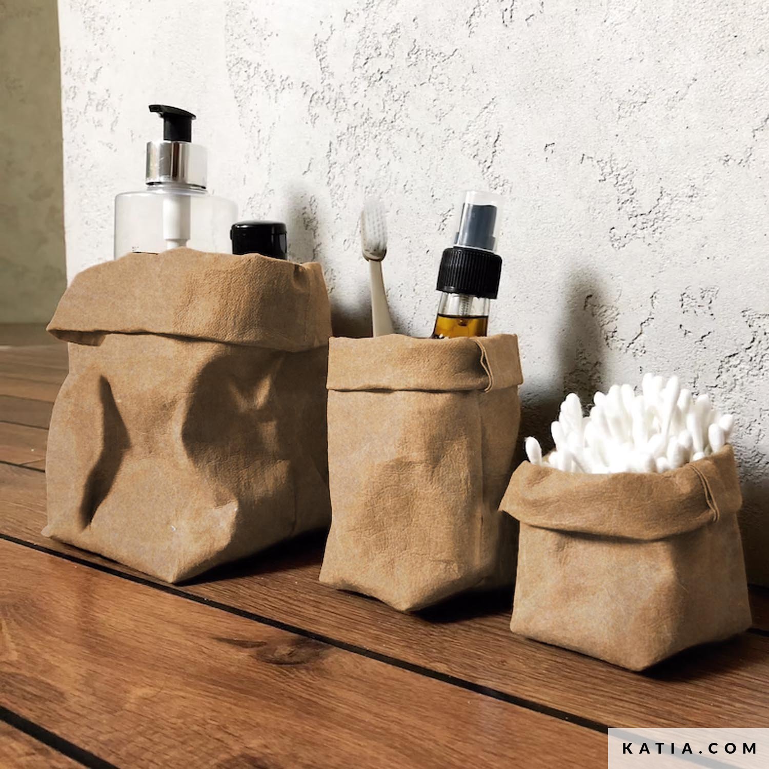 Sewing pattern and video tutorial for Kraft paper organizer | Katia.com
