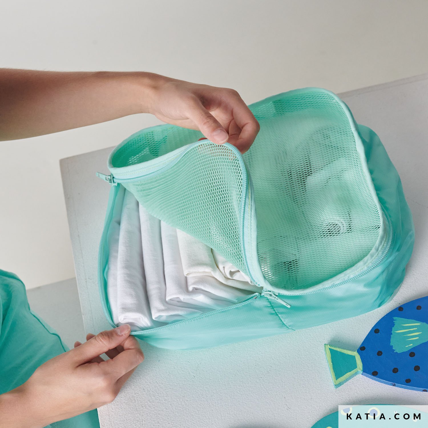 PDF sewing pattern to sew a travel organizer | Katia.com