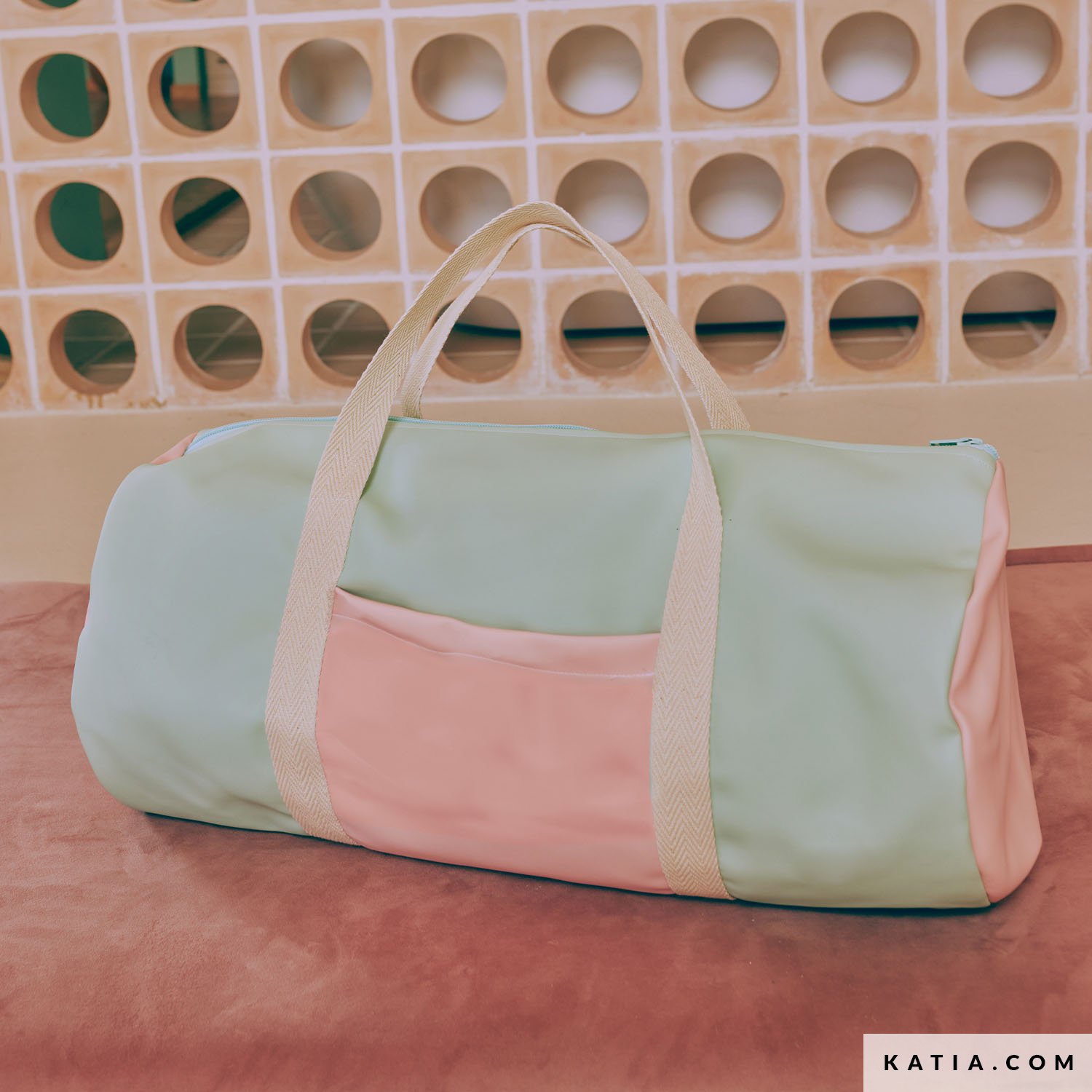 Patron de couture PDF sac de sport à fermeture éclair | Katia.com