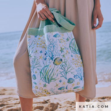 Waterproof cape + hat + bag | Katia.com