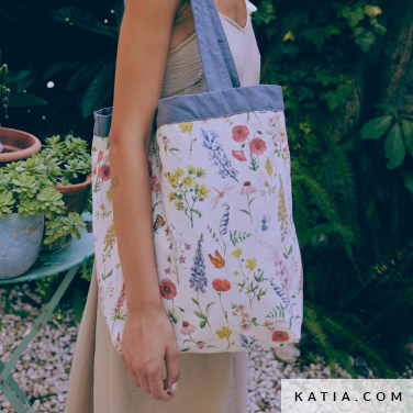 Waterproof cape + hat + bag | Katia.com