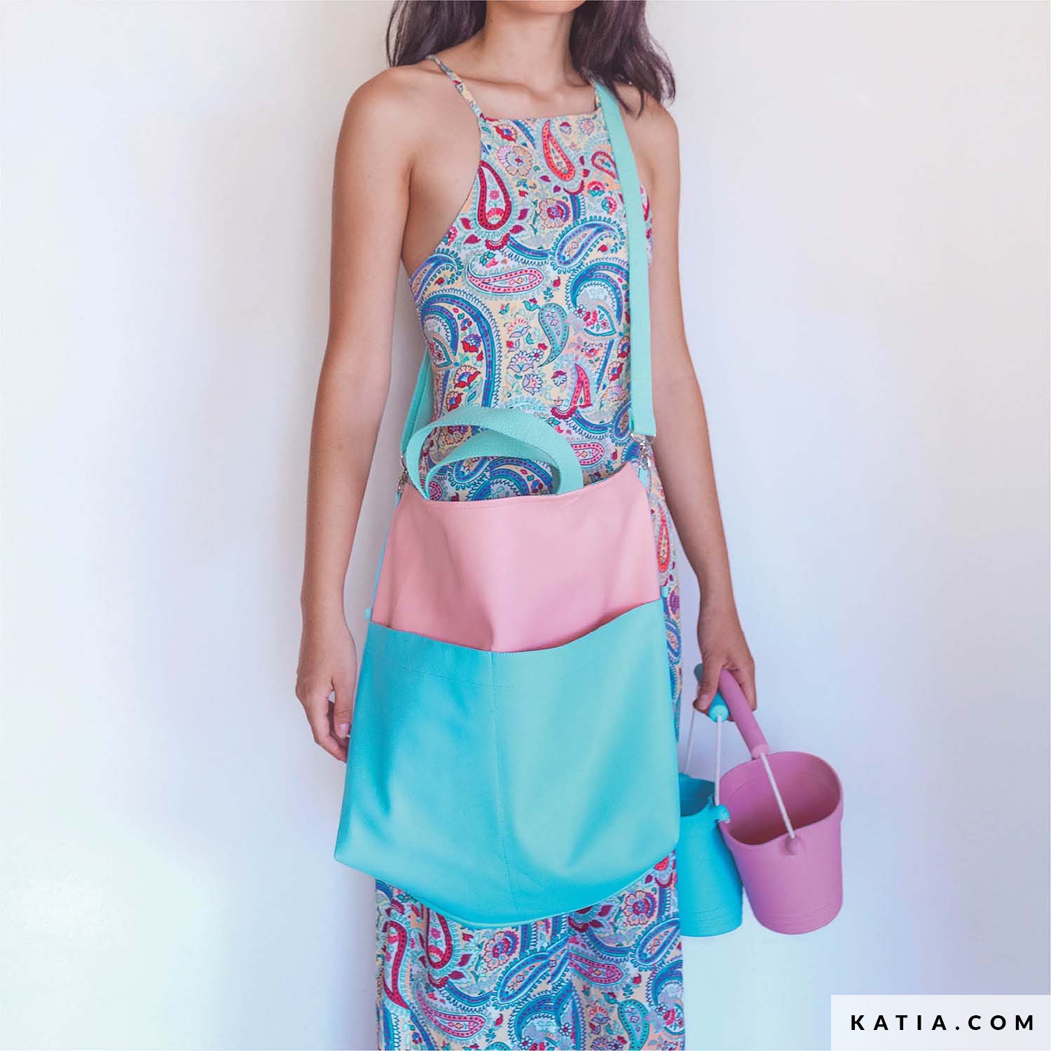 Sewing pattern - Multifunctional bag with compartments | Katia.com