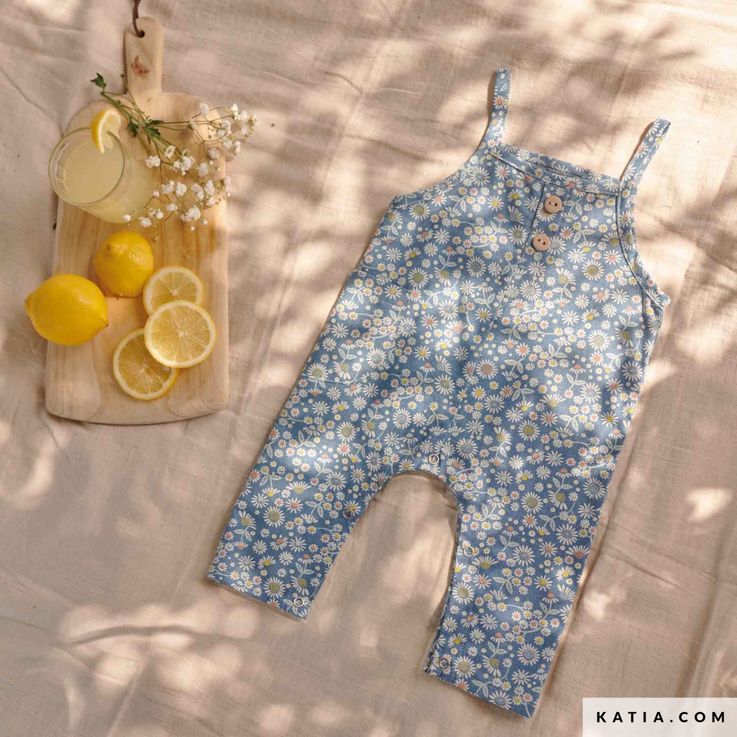 Patrón de costura peto de tirantes para bebé | Katia.com