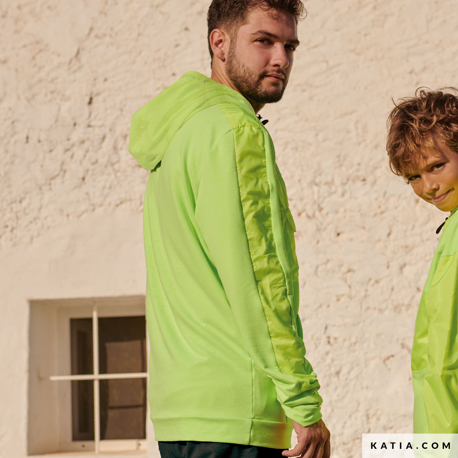 Unisex sweat top with hood sewing pattern | Katia.com