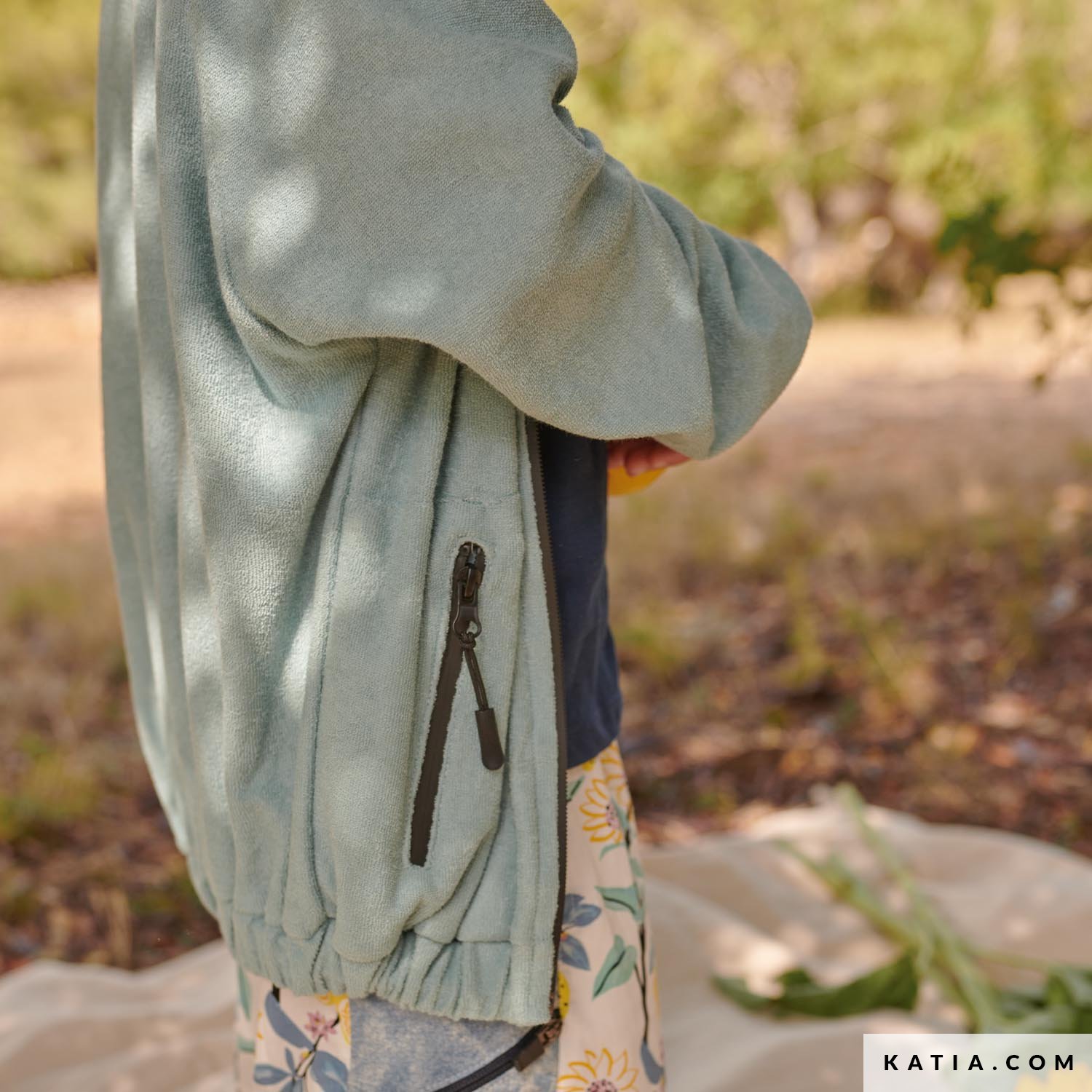 Zip up sport jacket sewing pattern | Katia.com