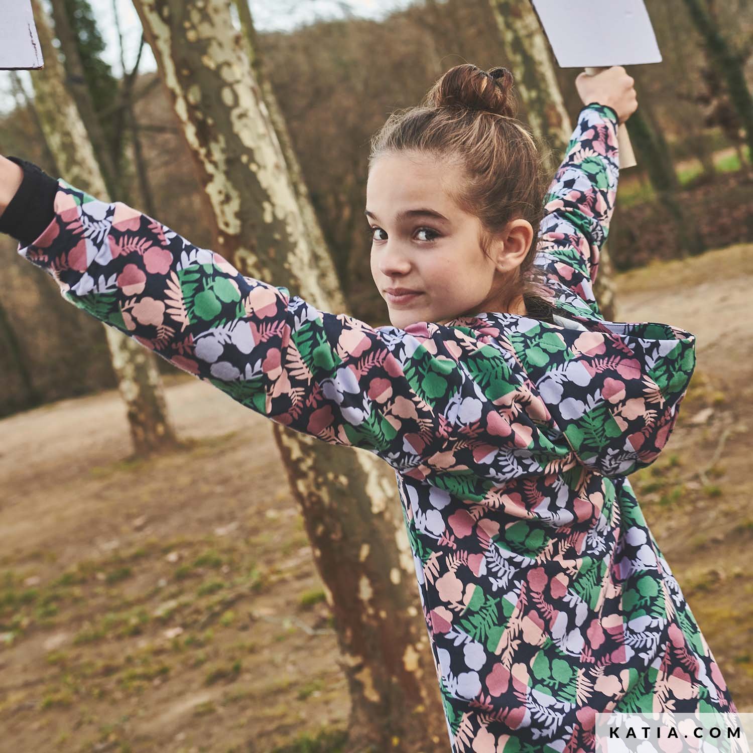 Hooded dress sewing pattern with kangaroo pocket | Katia.com