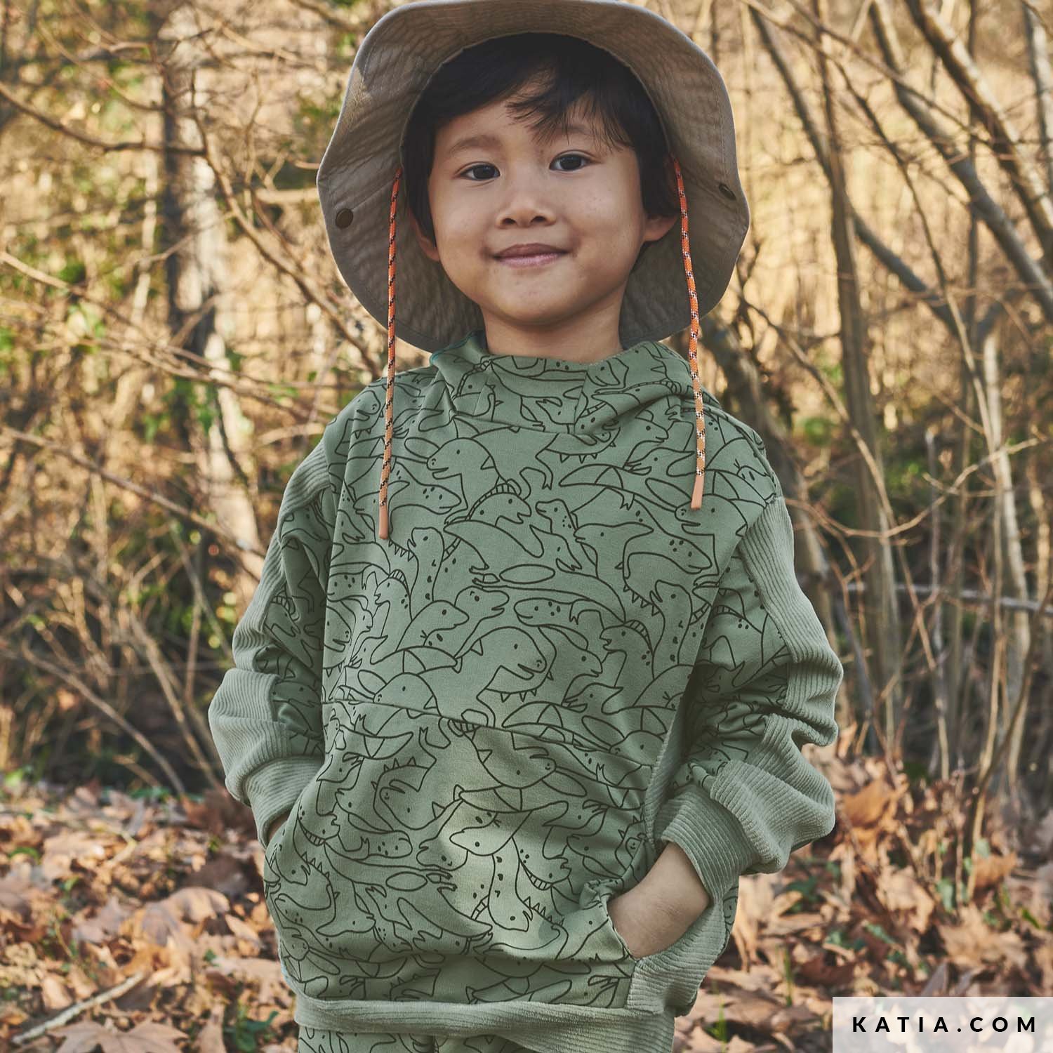 Patron de couture sweat-shirt à poches et capuche enfant | Katia.com