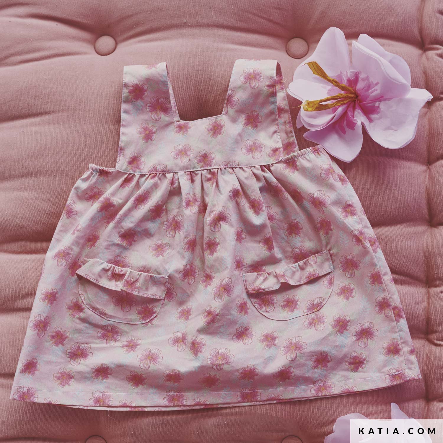 Schnittmuster Schnittmuster Baby-Kleid mit Trägern | Katia.com