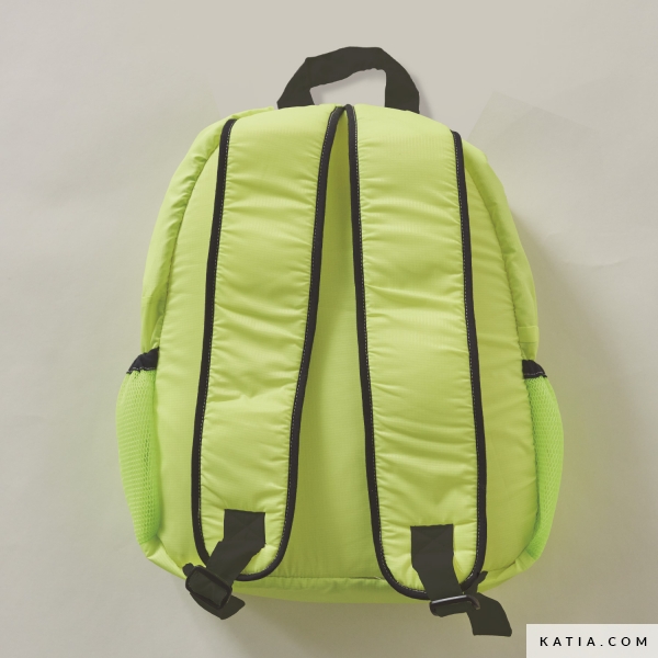 Sewing pattern to sew a basic children’s backpack | Katia.com