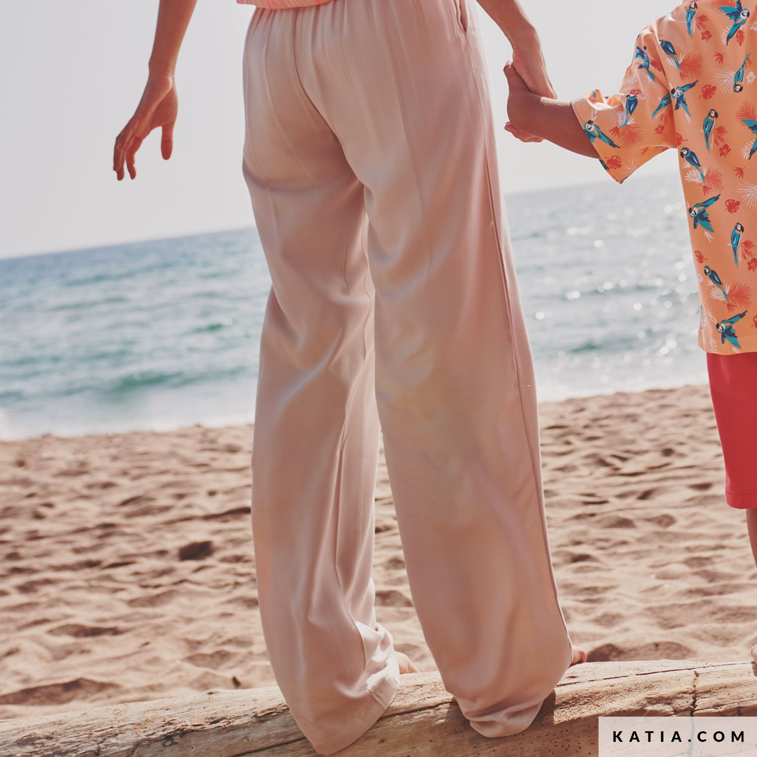 Women’s elasticated waist pants sewing pattern | Katia.com