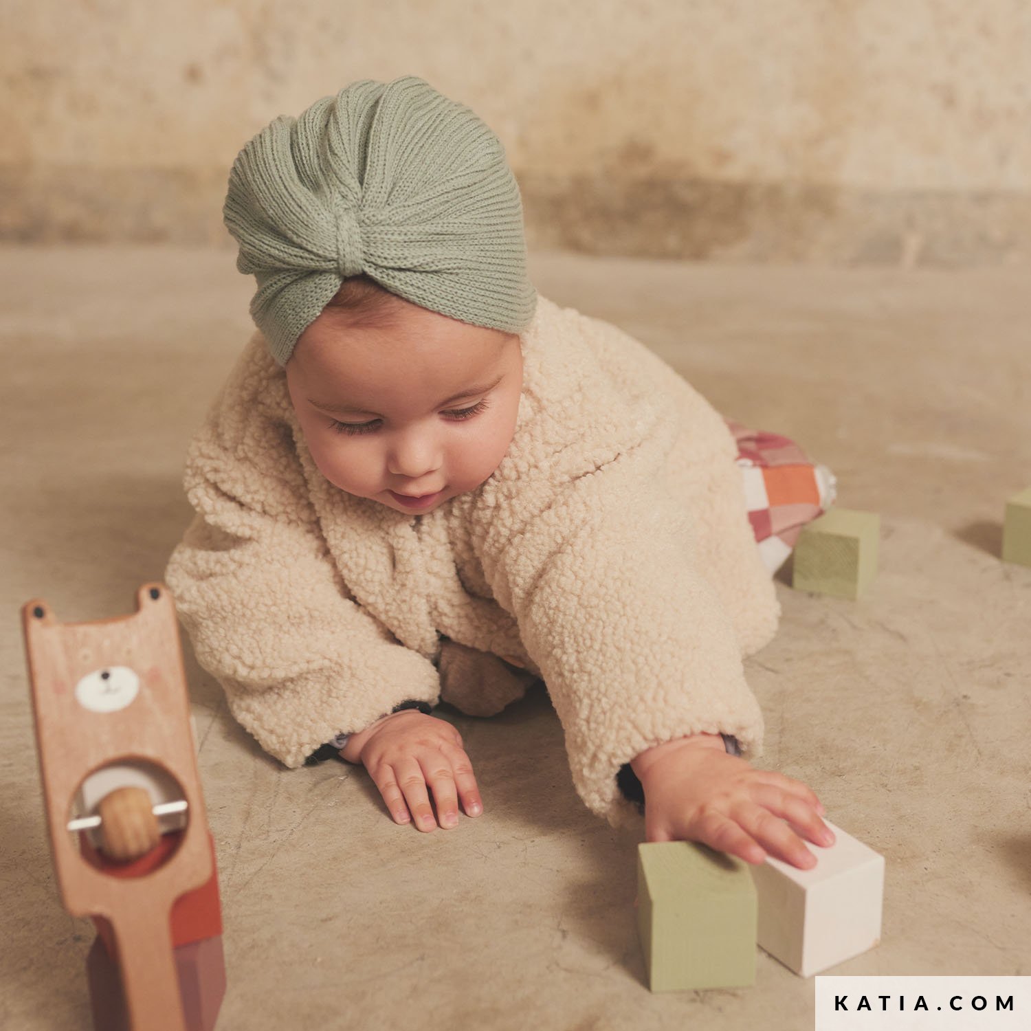 Sewing pattern for a baby jacket | Katia.com