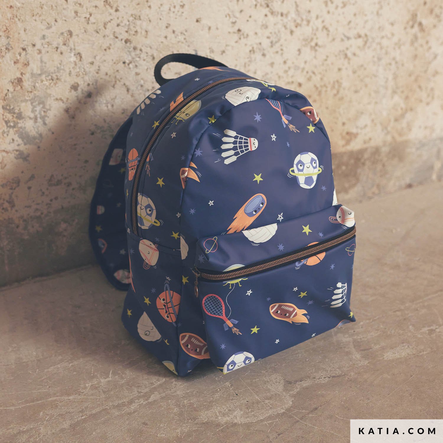 Sewing pattern for a basic children’s backpack | Katia.com