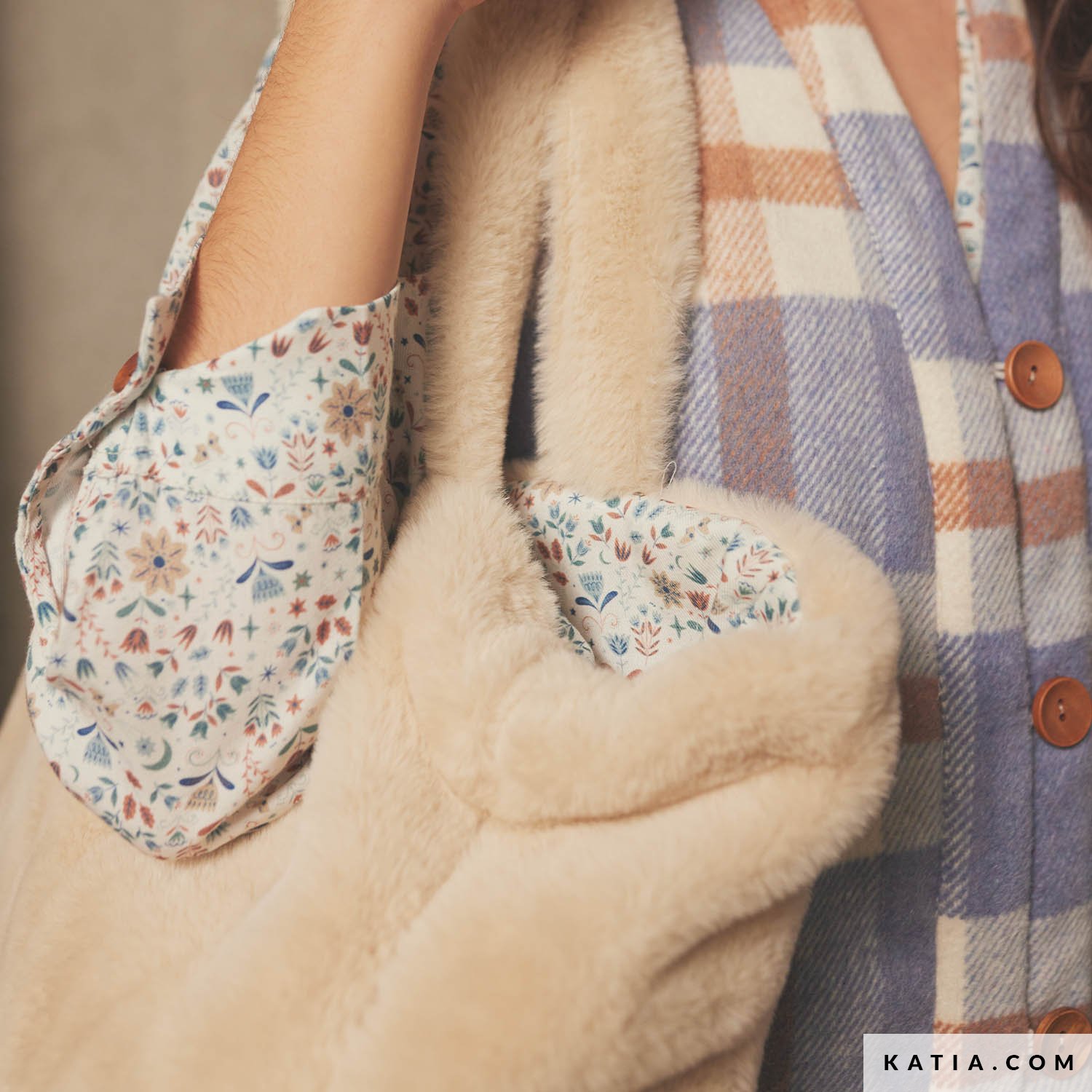 Sewing pattern for a double-strap shopper bag | Katia.com