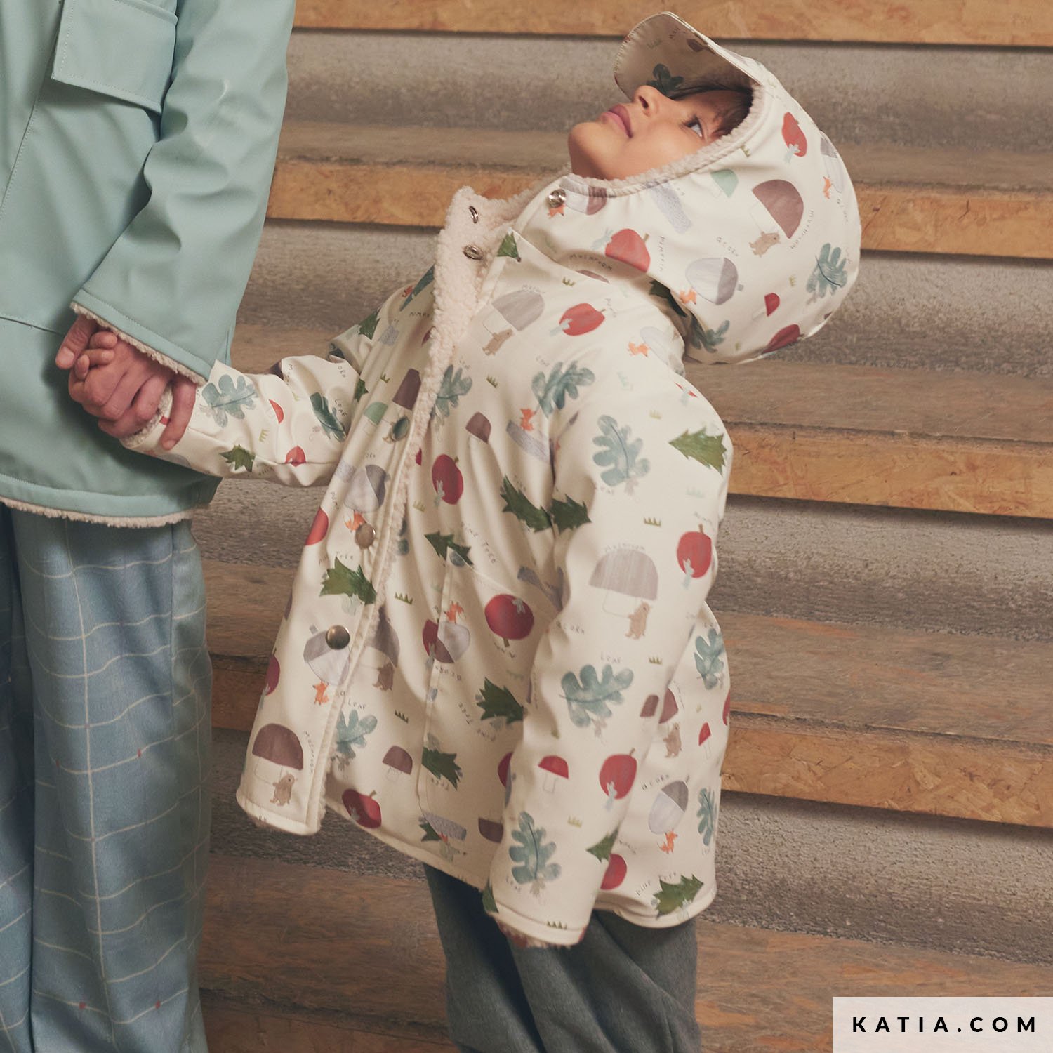 Sewing pattern for a hooded raincoat with pockets | Katia.com