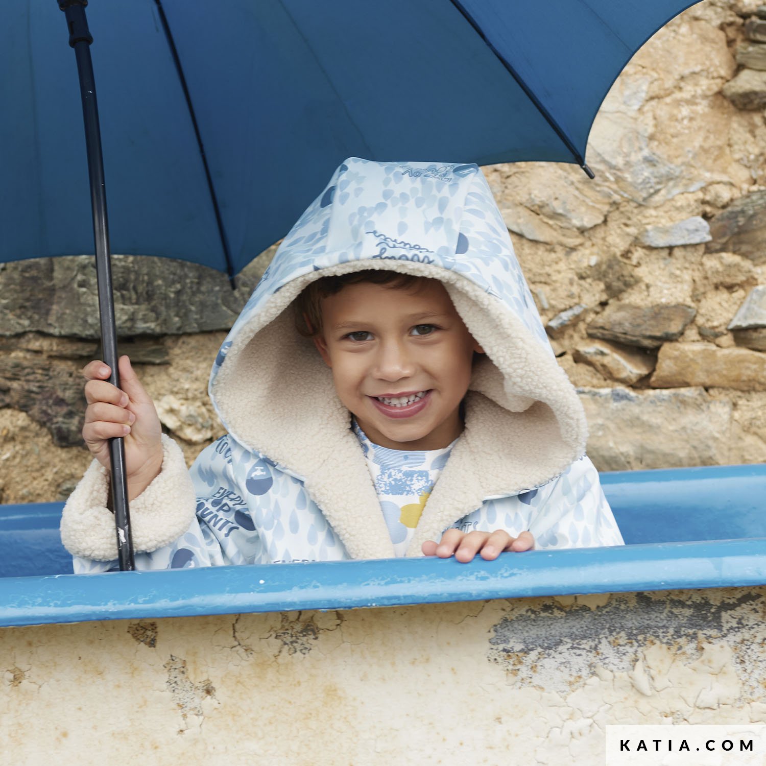 Children’s hooded raincoat PDF sewing pattern | Katia.com