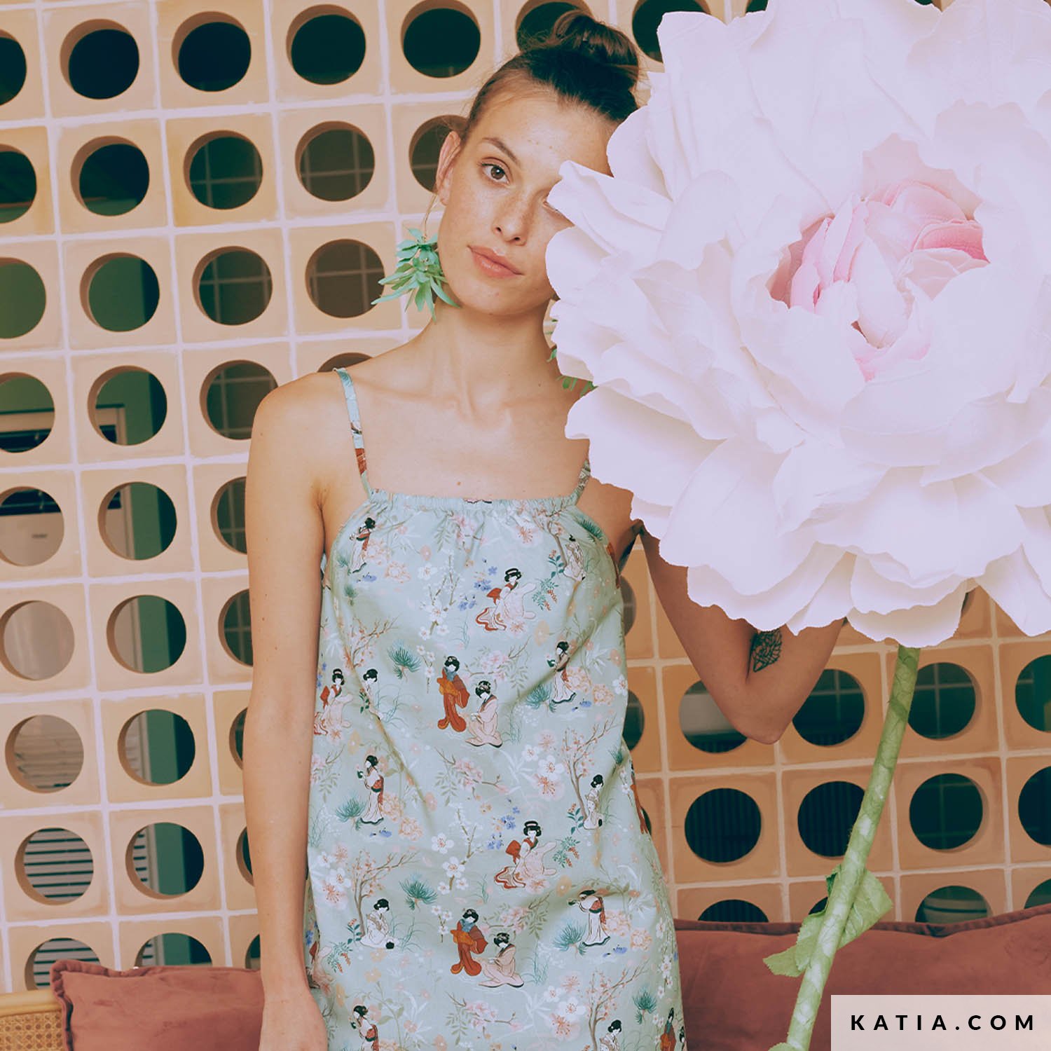 Geisha Sakura Printed Poplin Fabric - Spring / Summer | Katia.com