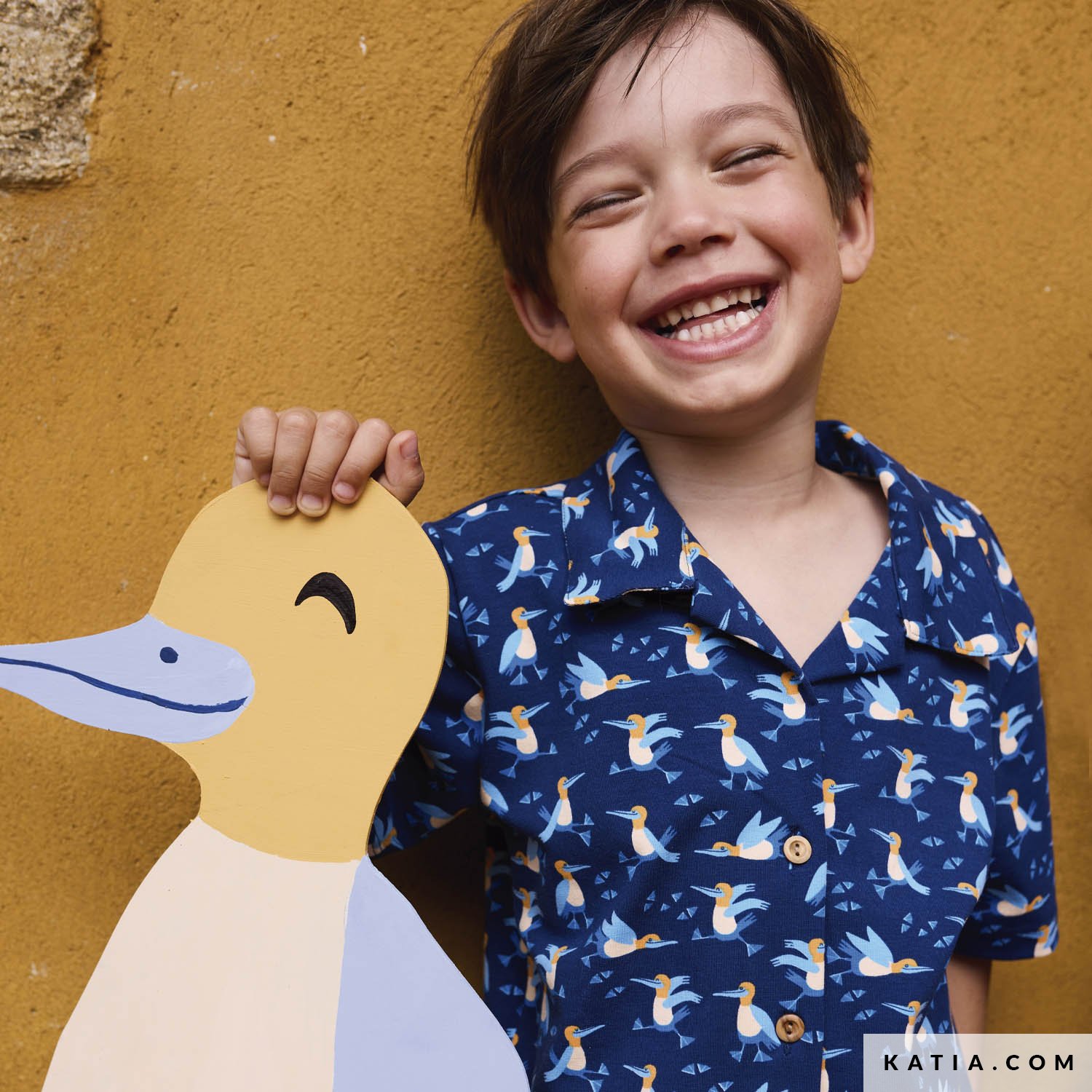 Blue Legged Bird jersey knit fabric - Spring / Summer | Katia.com