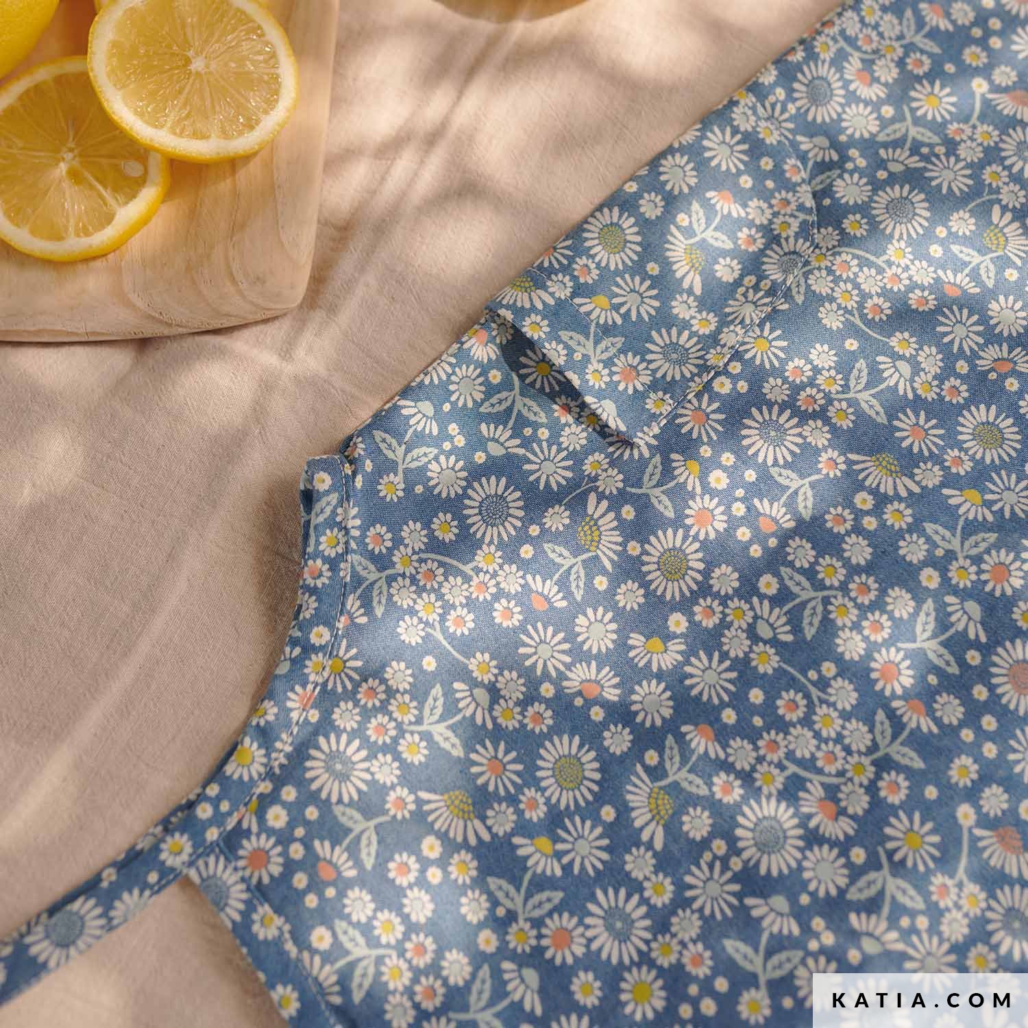 Denim Print Color Marguerites lightweight denim fabric - Spring ...