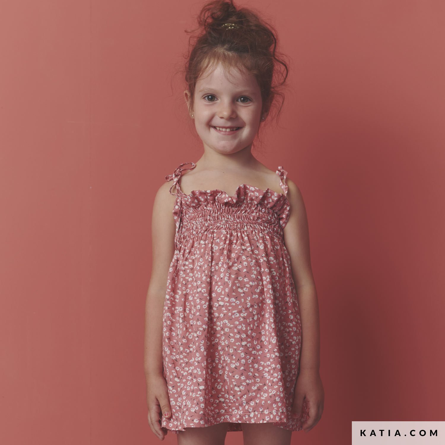 Azalea Pink Print viscose fabric - Spring / Summer | Katia.com