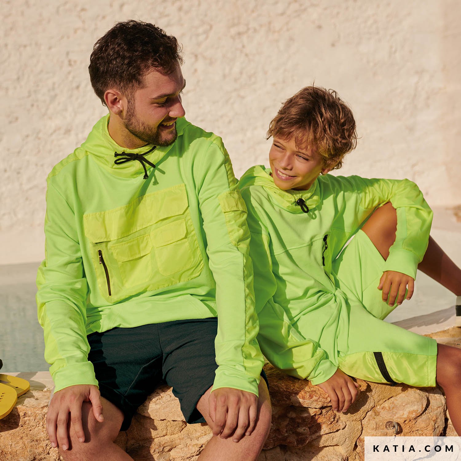 Neon Sweat Neon Yellow fleece fabric - Spring / Summer | Katia.com