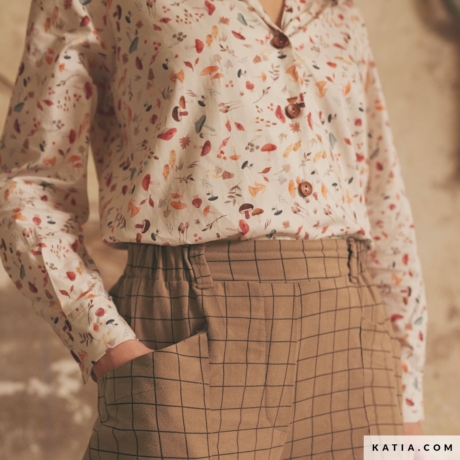 Mushroom Country Dance cotton poplin fabric - Autumn / Winter | Katia.com