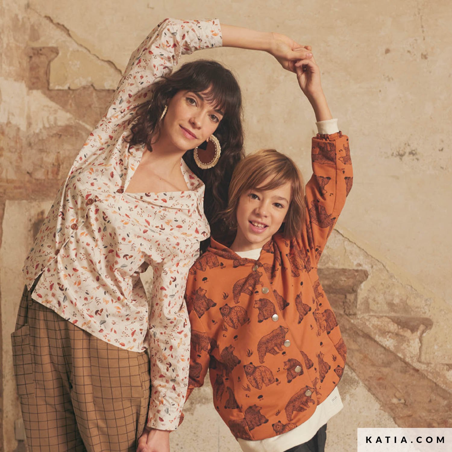 Mushroom Country Dance cotton poplin fabric - Autumn / Winter | Katia.com