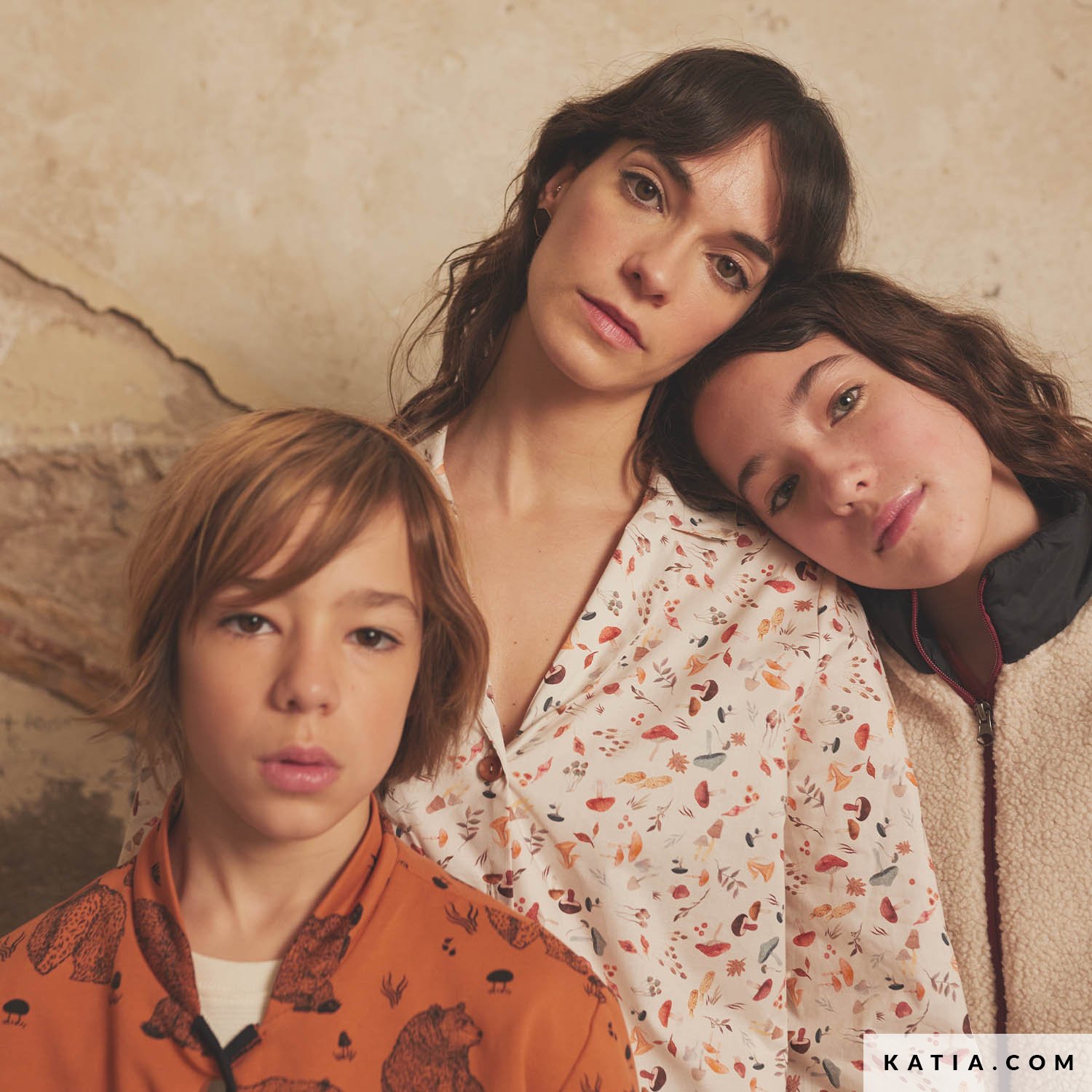 Mushroom Country Dance cotton poplin fabric - Autumn / Winter | Katia.com