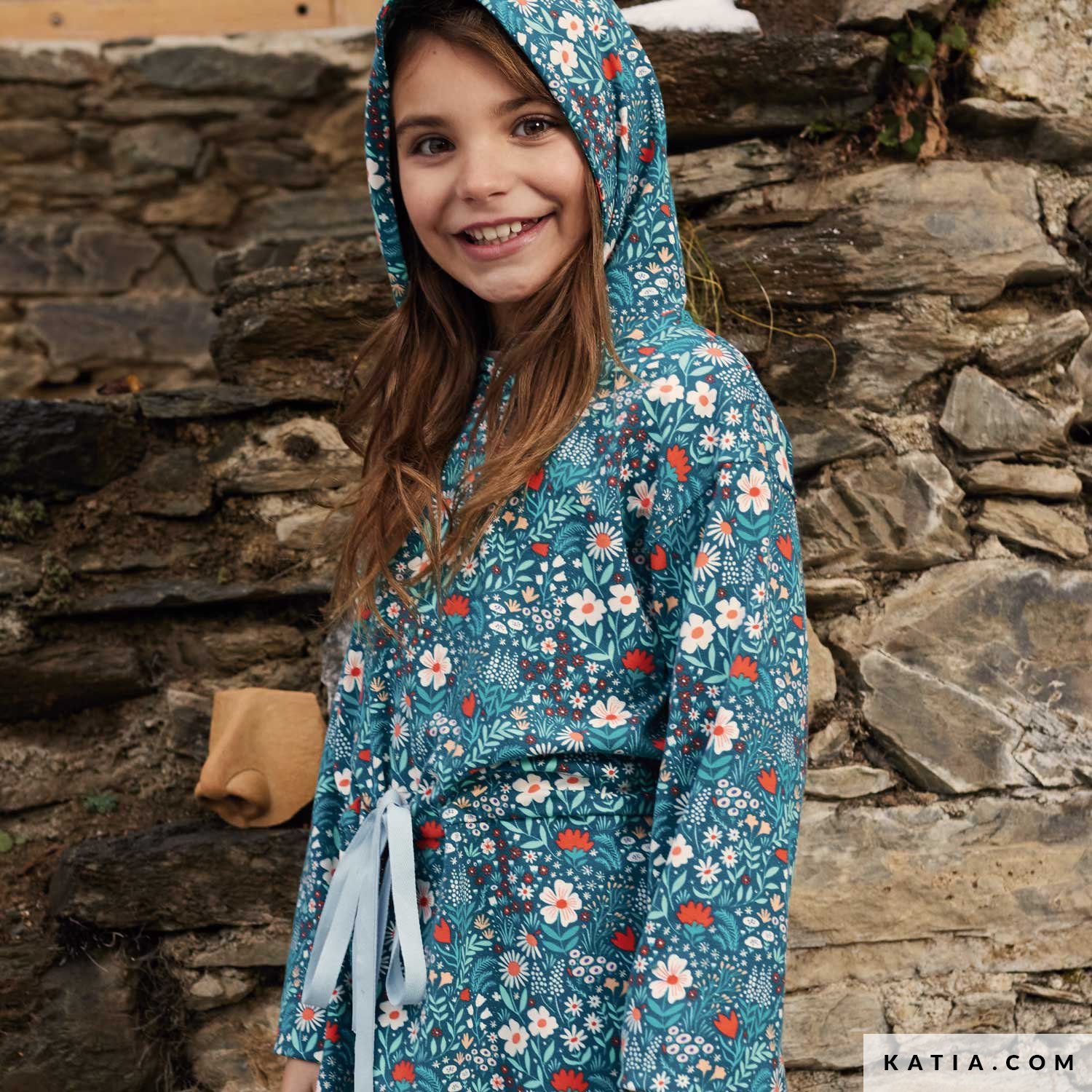 Imagine Flowers jersey knit fabric - Autumn / Winter | Katia.com