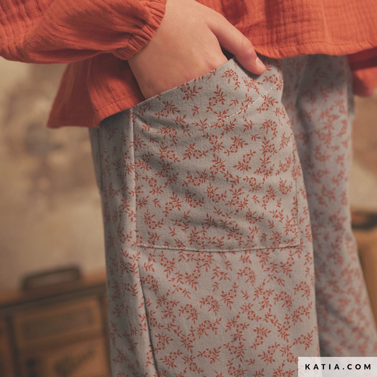 Leaves print cotton flannel fabric - Autumn / Winter | Katia.com