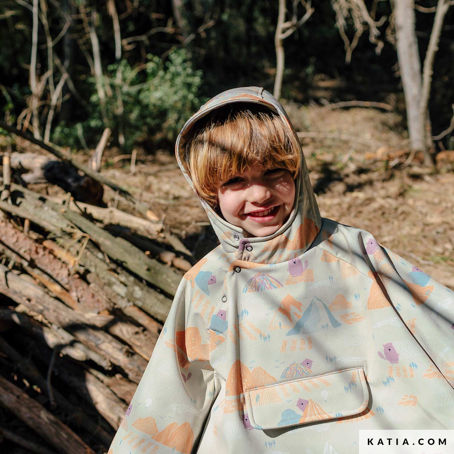 SH1 - Beaver and Mountains Soft-Shell Fabric - Autumn / Winter | Katia.com