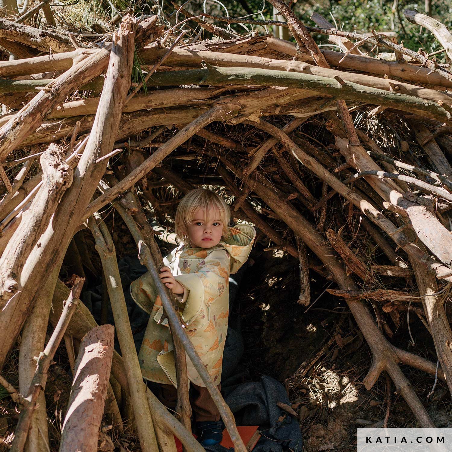 SH1 - Beaver and Mountains Soft-Shell Fabric - Autumn / Winter | Katia.com