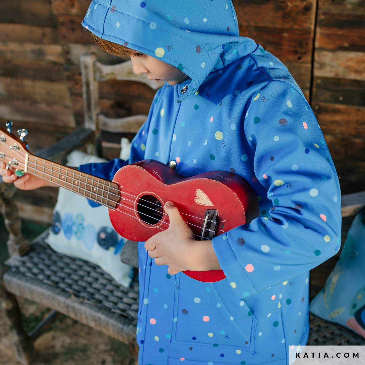 SH4 - Ants & Music Soft-Shell Fabric - Autumn / Winter | Katia.com