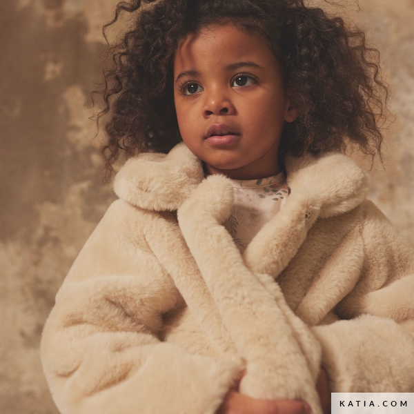 Cream Soft And Synthetic Long Pile Faux Fur Fabric Autumn Winter
