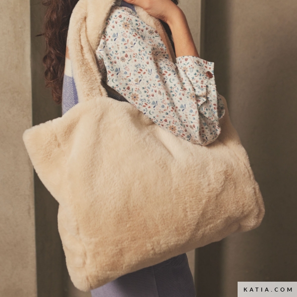 Tela de pelo largo sintético y suave en color azul - Otoño / Invierno ...