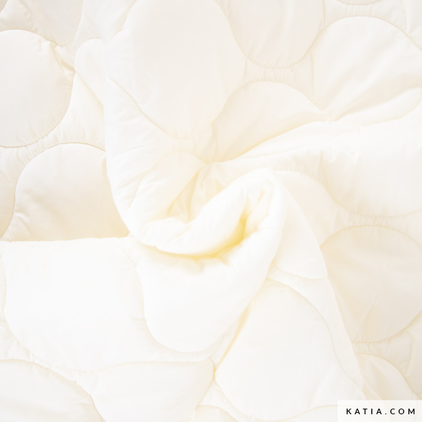 Fuchsia padded nylon fabric - Autumn / Winter | Katia.com