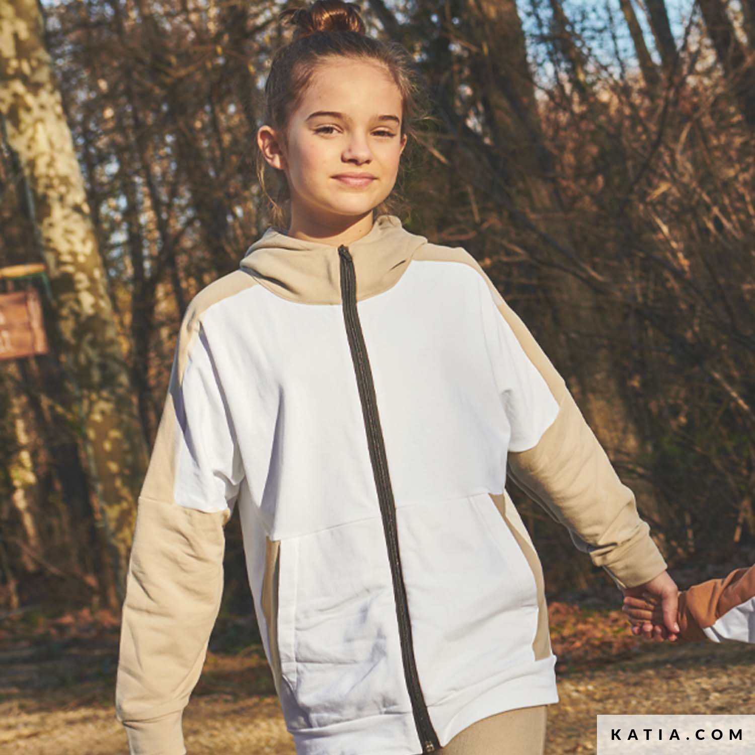 Solid Off-white Soft French Terry fleece fabric - Autumn / Winter | Katia.com