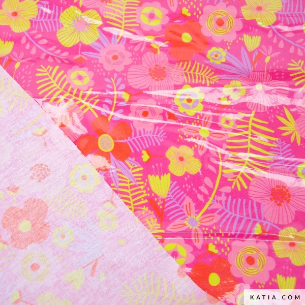 Tropical Fuchsia PU Laminated Cotton fabric - | Katia.com