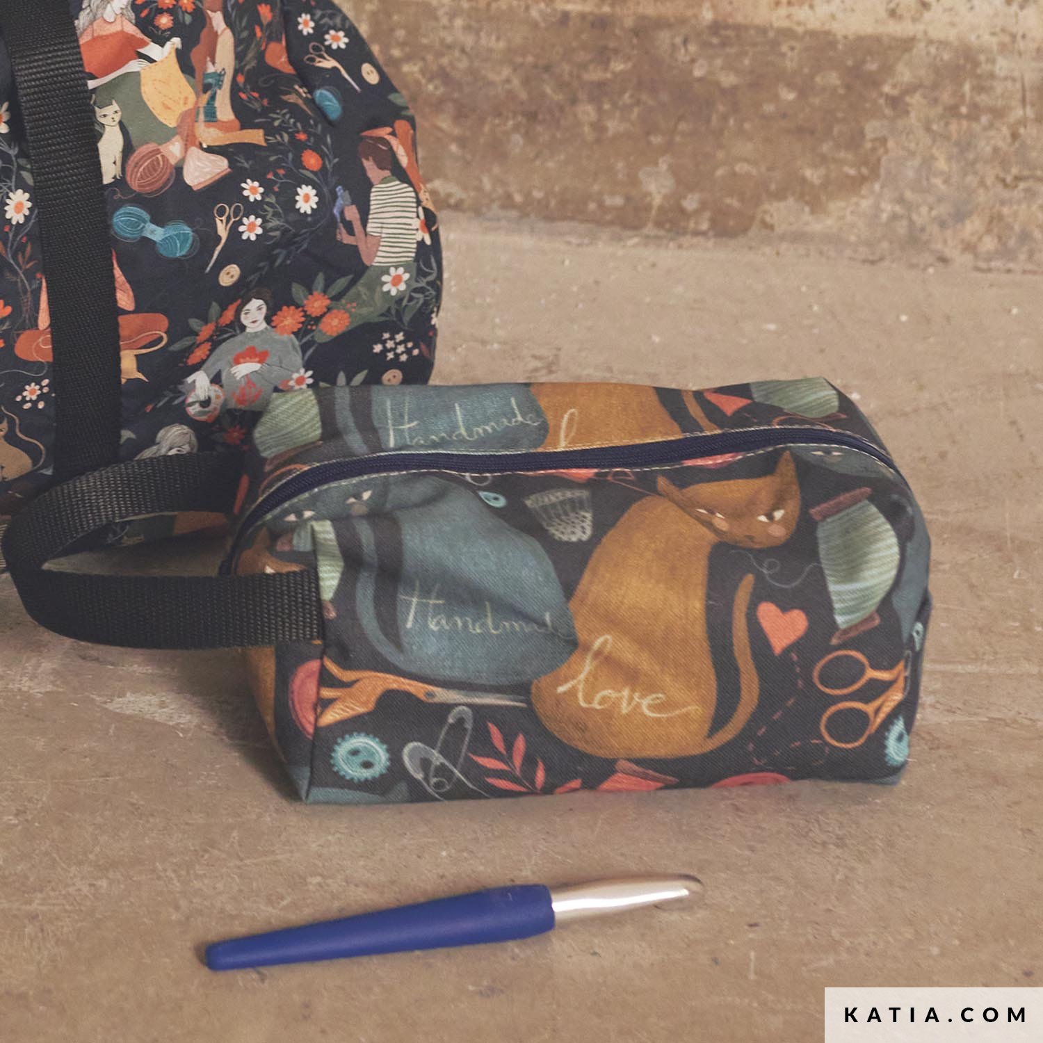 Cat print cotton canvas fabric - | Katia.com