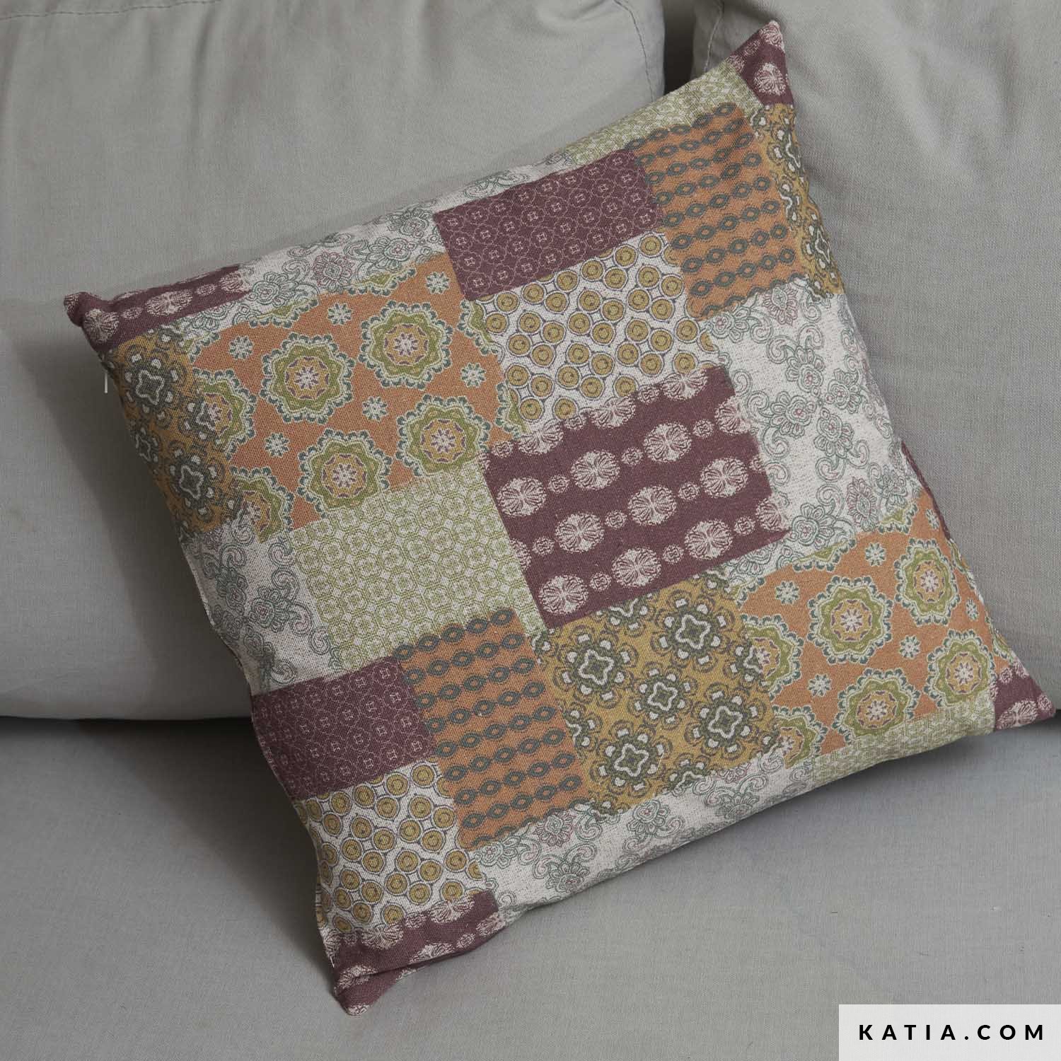 Retro Patch recycled canvas fabric - | Katia.com