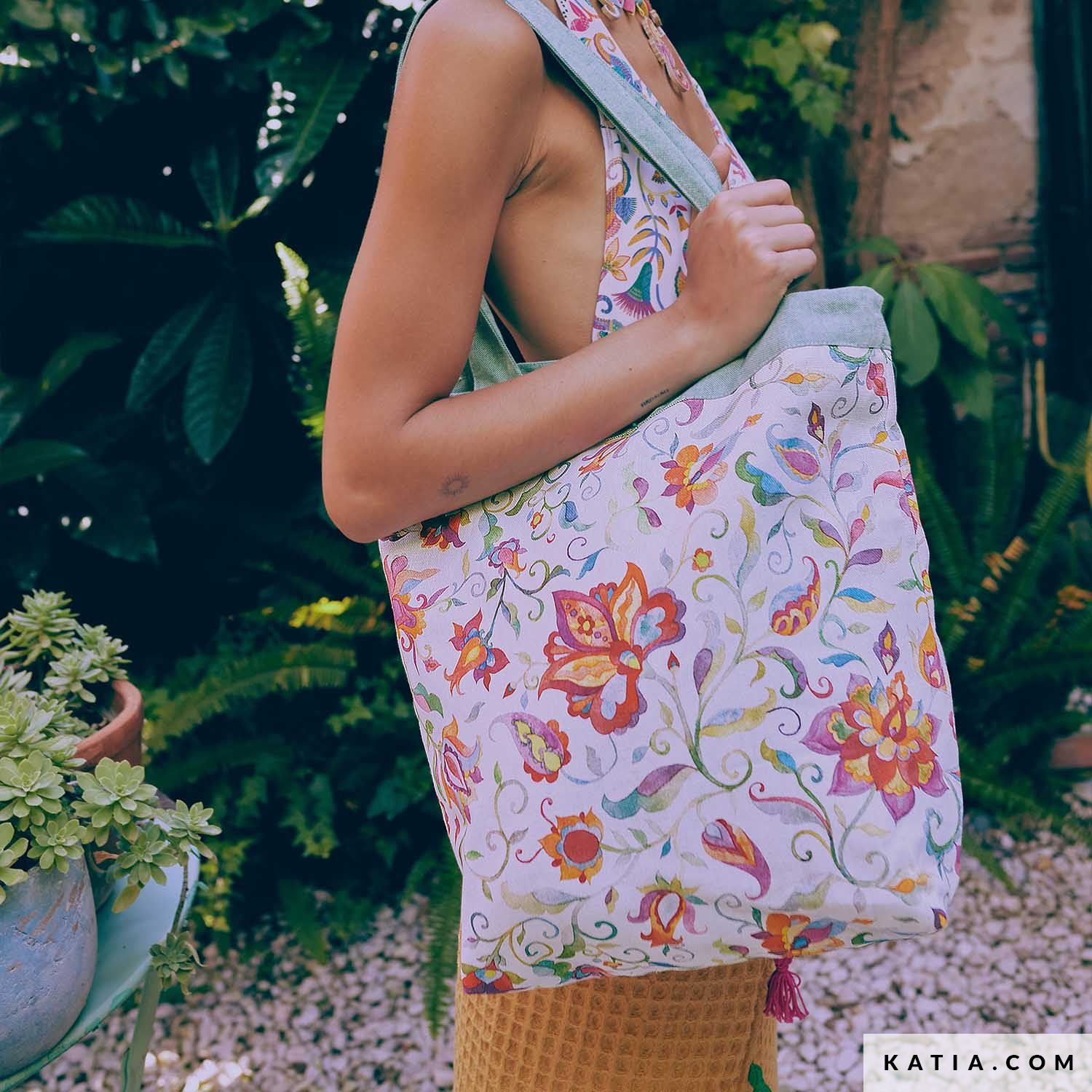 Spring Time Print Recycled Canvas Fabric - | Katia.com